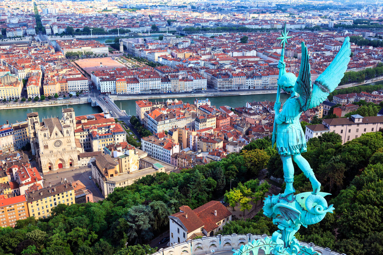 Mejor Epoca para Viajar a Lyon: Tiempo y Clima. 5 Meses para Evitar ... Mejor Epoca para Viajar a Lyon: Tiempo y Clima. 5 Meses para Evitar ...